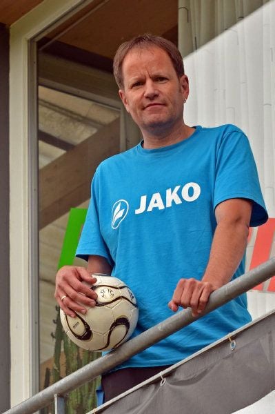 Zum Abschied freut sich Steve Reger über den Klassenerhalt