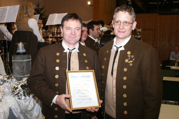 Josef Fischbach wird Ehrenvorsitzender