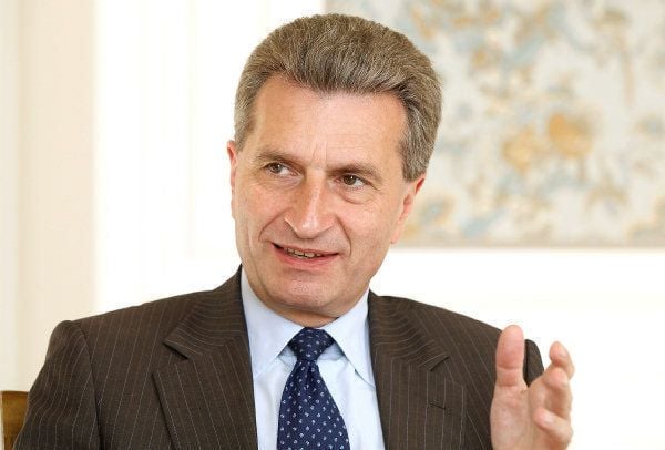 Einsicht nach der Holper-Rede: Oettinger will Englisch üben