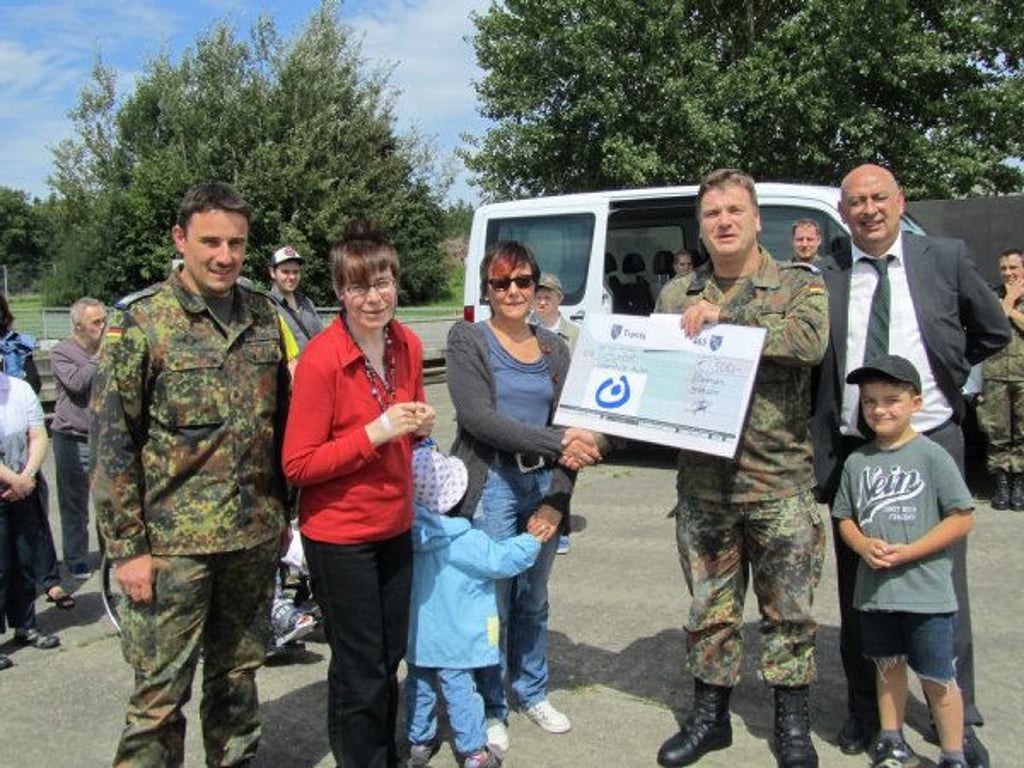 Lebenshilfe besucht Paten bei der Bundeswehr