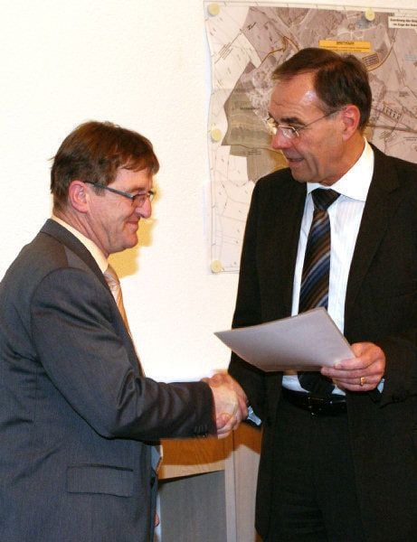 Ogger ehrt Weberruß