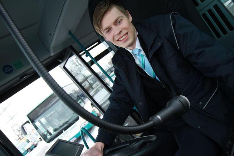 Ein Hoch auf unseren neuen Busfahrer!