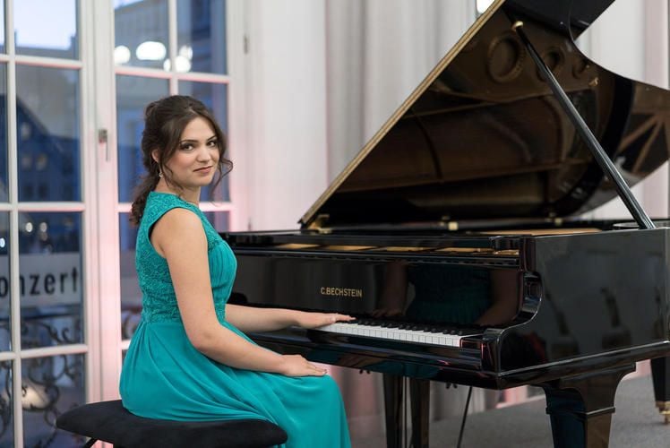 Junge Pianistin stellt sich in Prenzlau vor