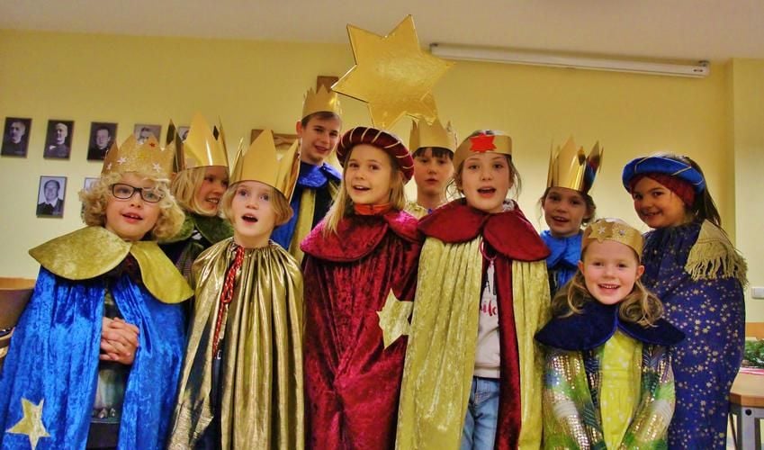 Segensaufkleber der Sternsinger abzuholen