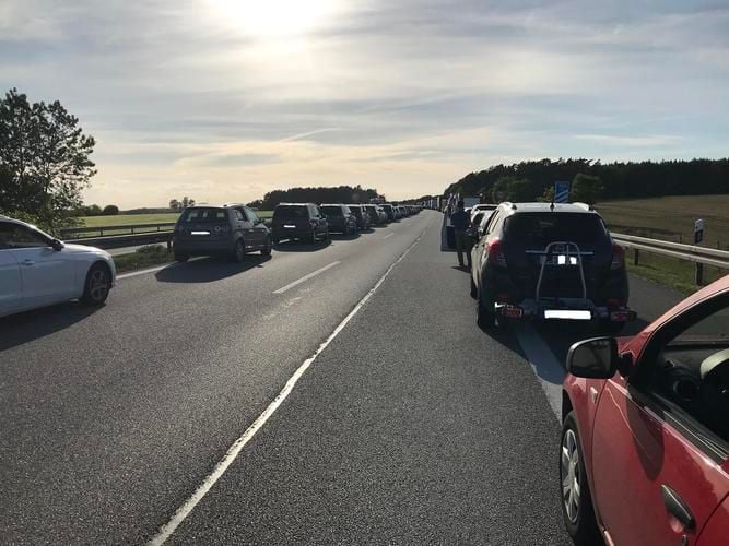 Vier Schwerverletzte bei Unfall auf A24