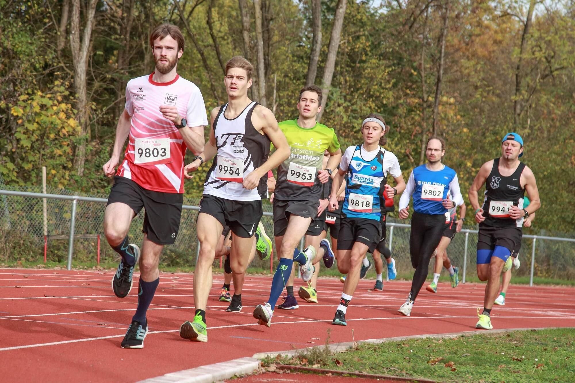 Aalener Rohrwanglauf: Robin Linten und Tanja Romul feiern den Sieg über ...