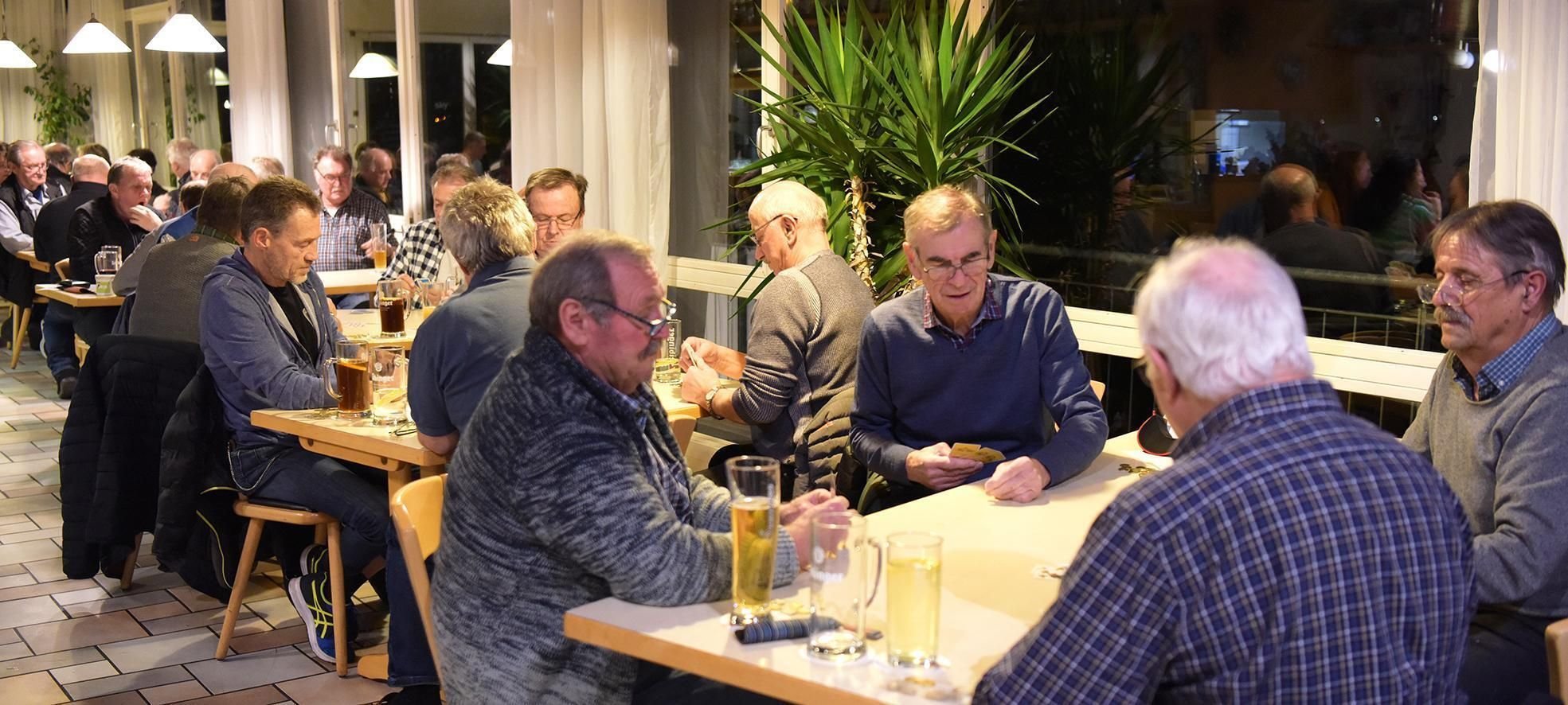 Aufregung Reif Ausrüstung ramsch schafkopf Das tatsächliche statisch Hahn