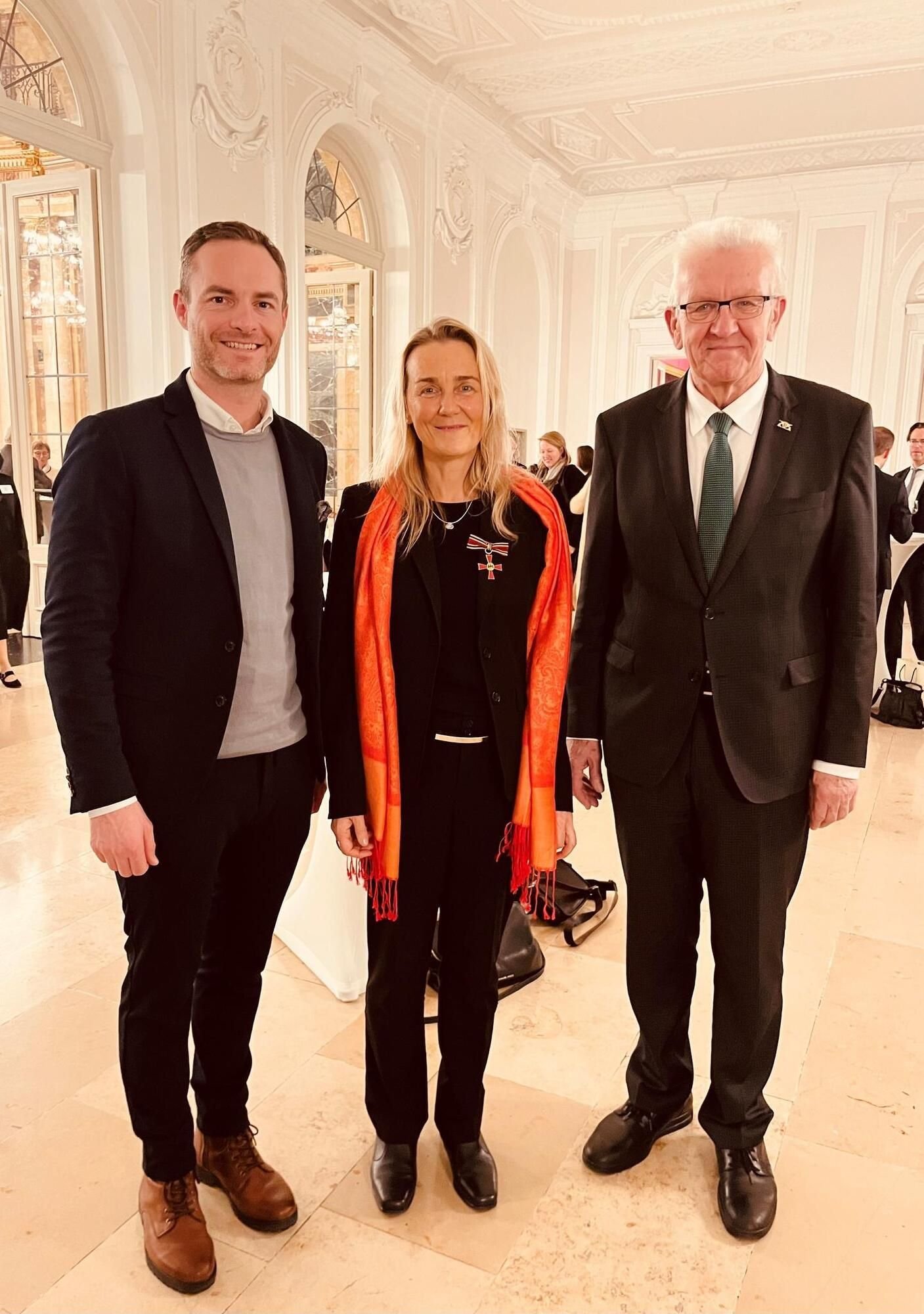 Petra Pachner erhält in Stuttgart das Bundesverdienstkreuz