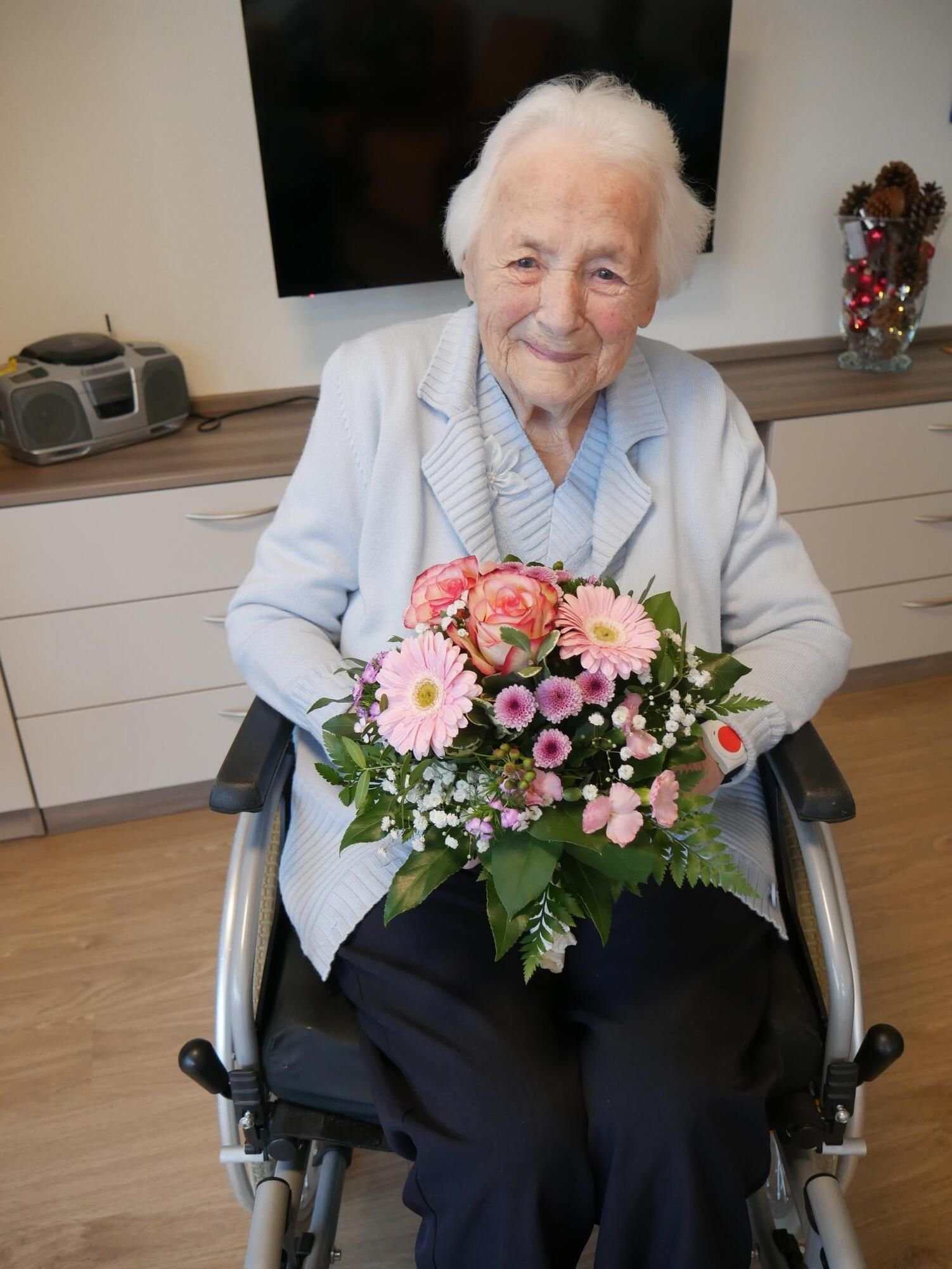 Erika Pfeifer feiert ihren 100. Geburtstag