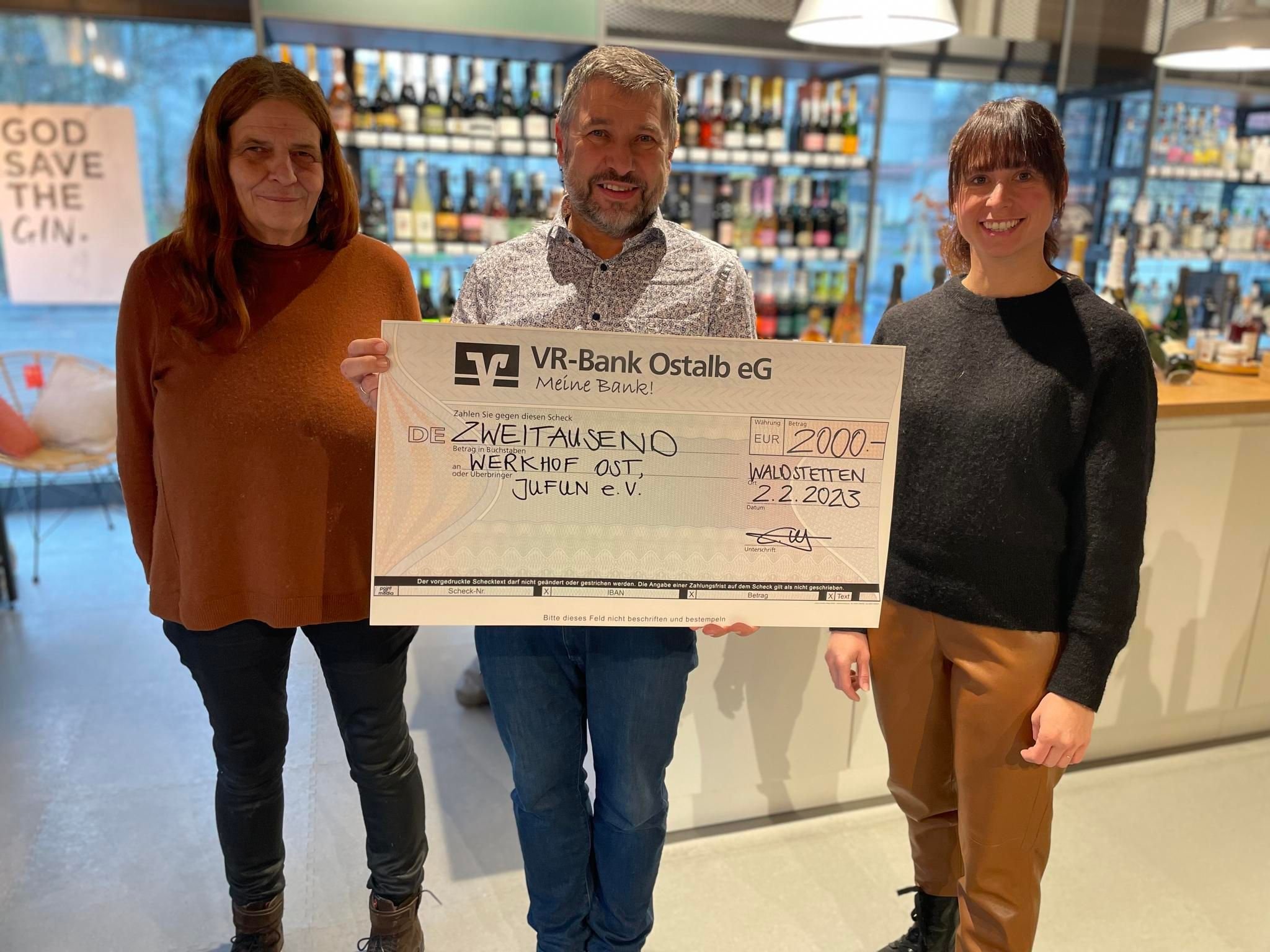 Getränke Meyer überreicht Spende an den Werkhof Ost