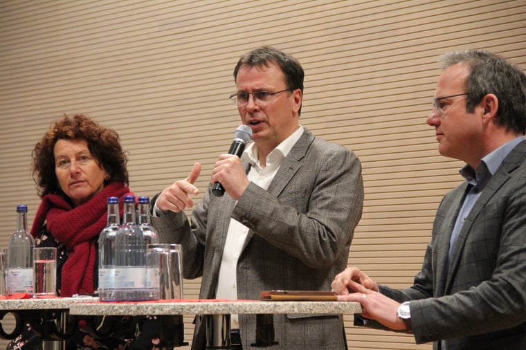 Kita–Plätze im Landkreis Ravensburg: Personalnot macht Probleme