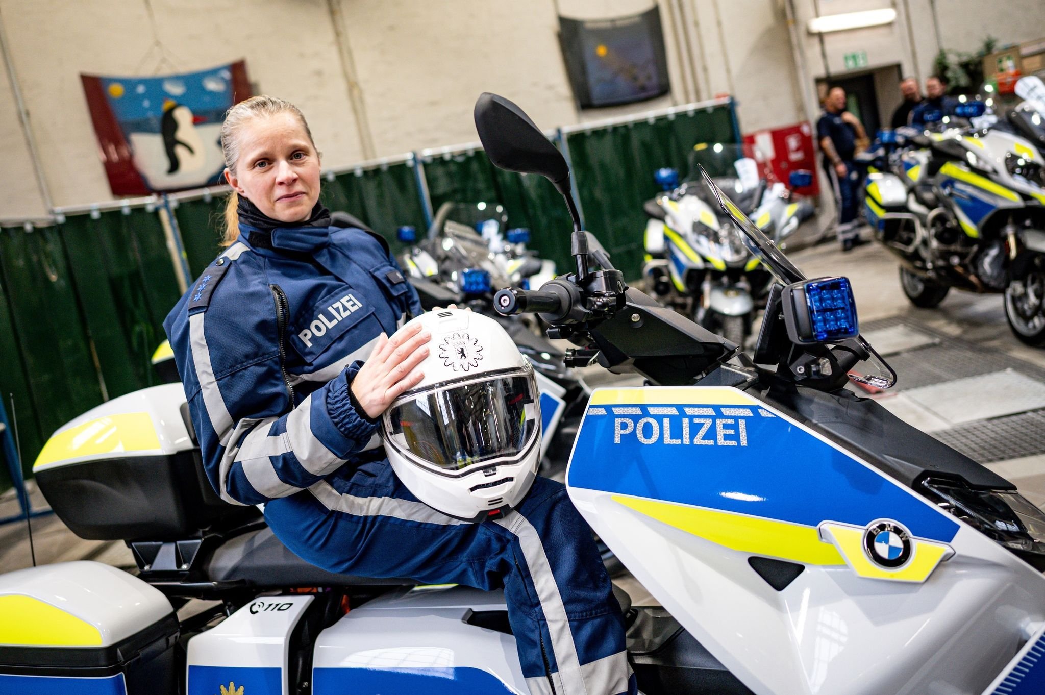 Berliner Polizei fährt jetzt E–Motorroller