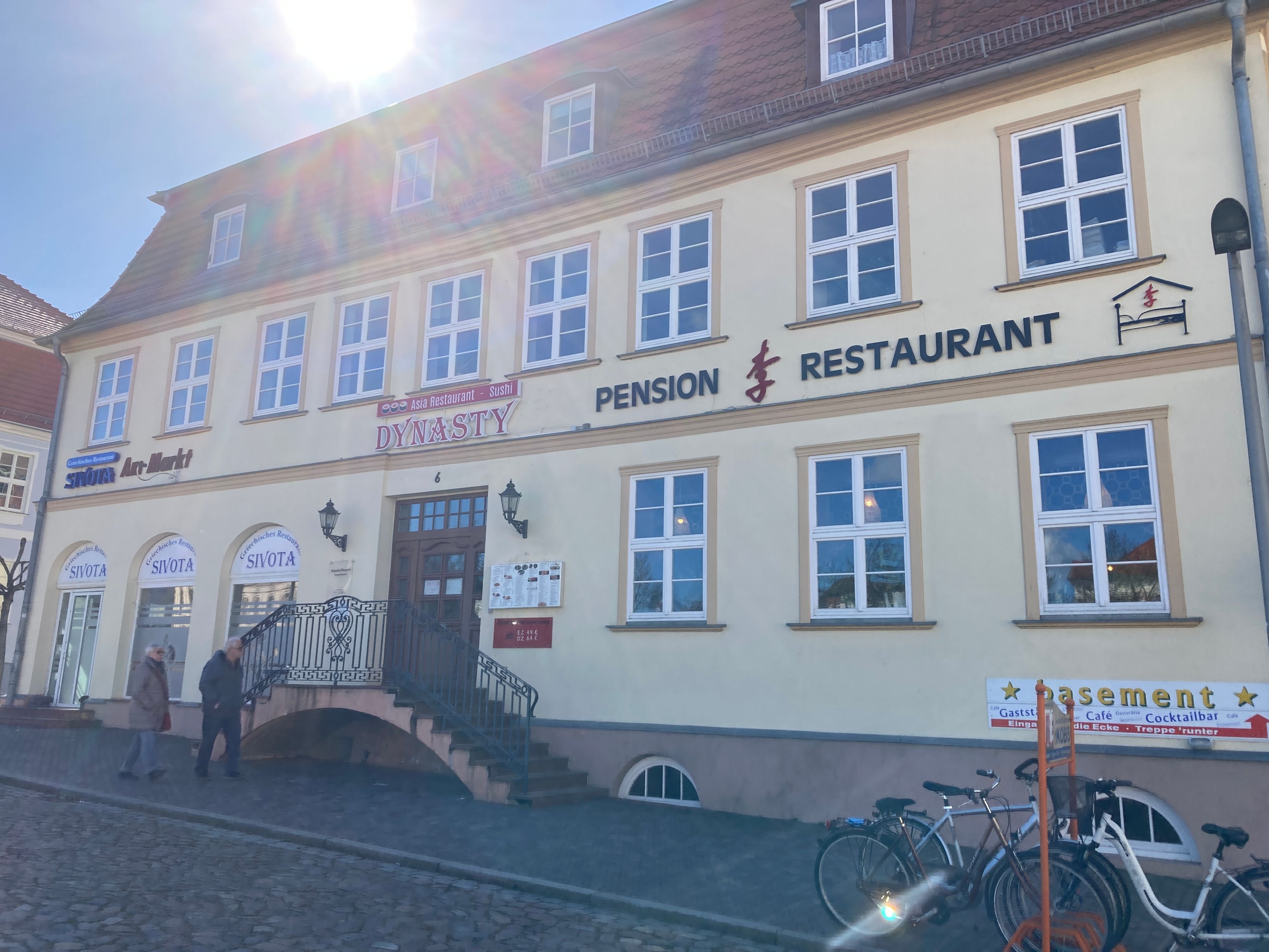 Neues Asia–Restaurant am Markt hat auch eine Sushi–Bar