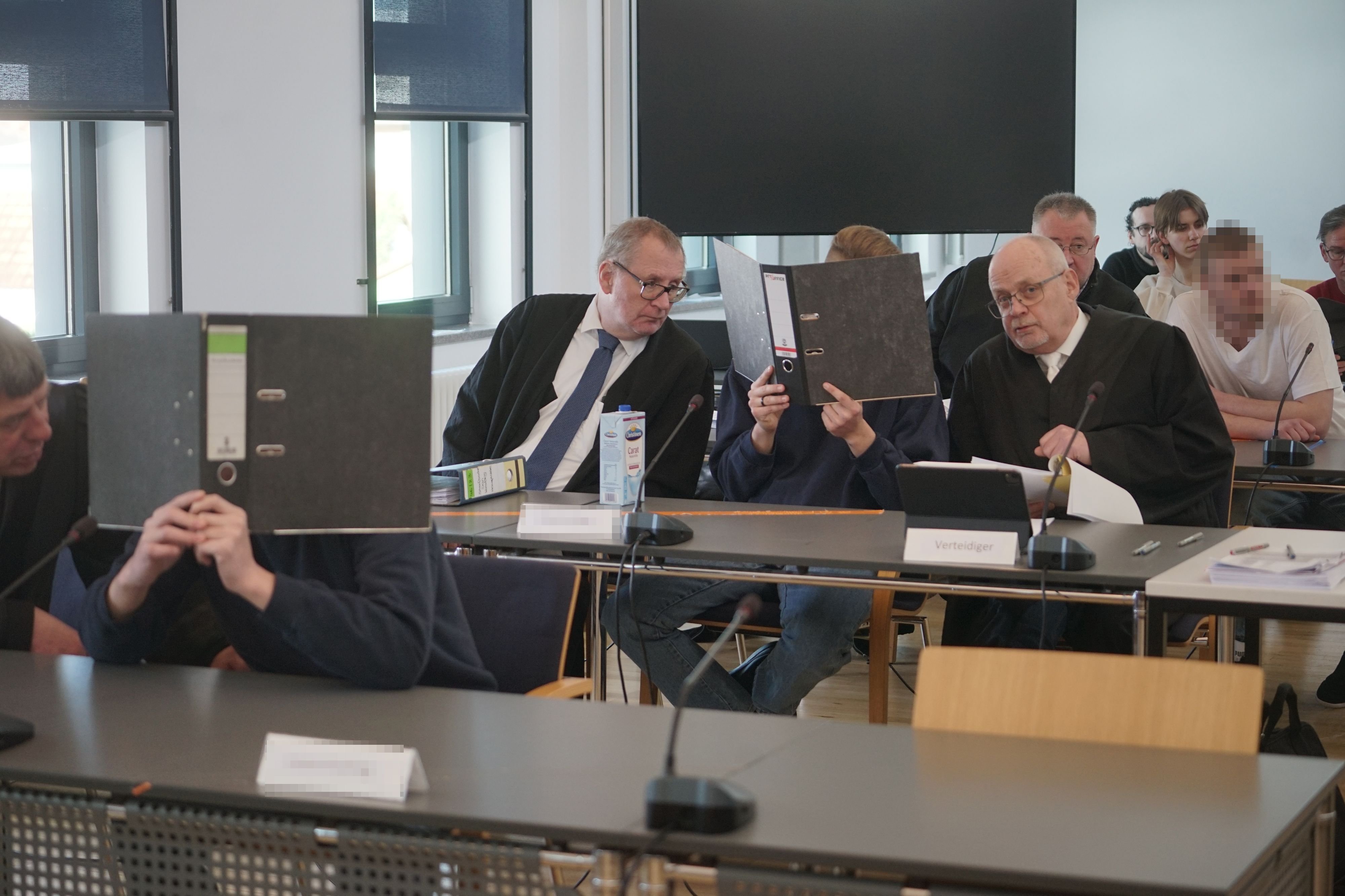 Brutale Messerstecher in Neubrandenburg gestehen ihre Tat