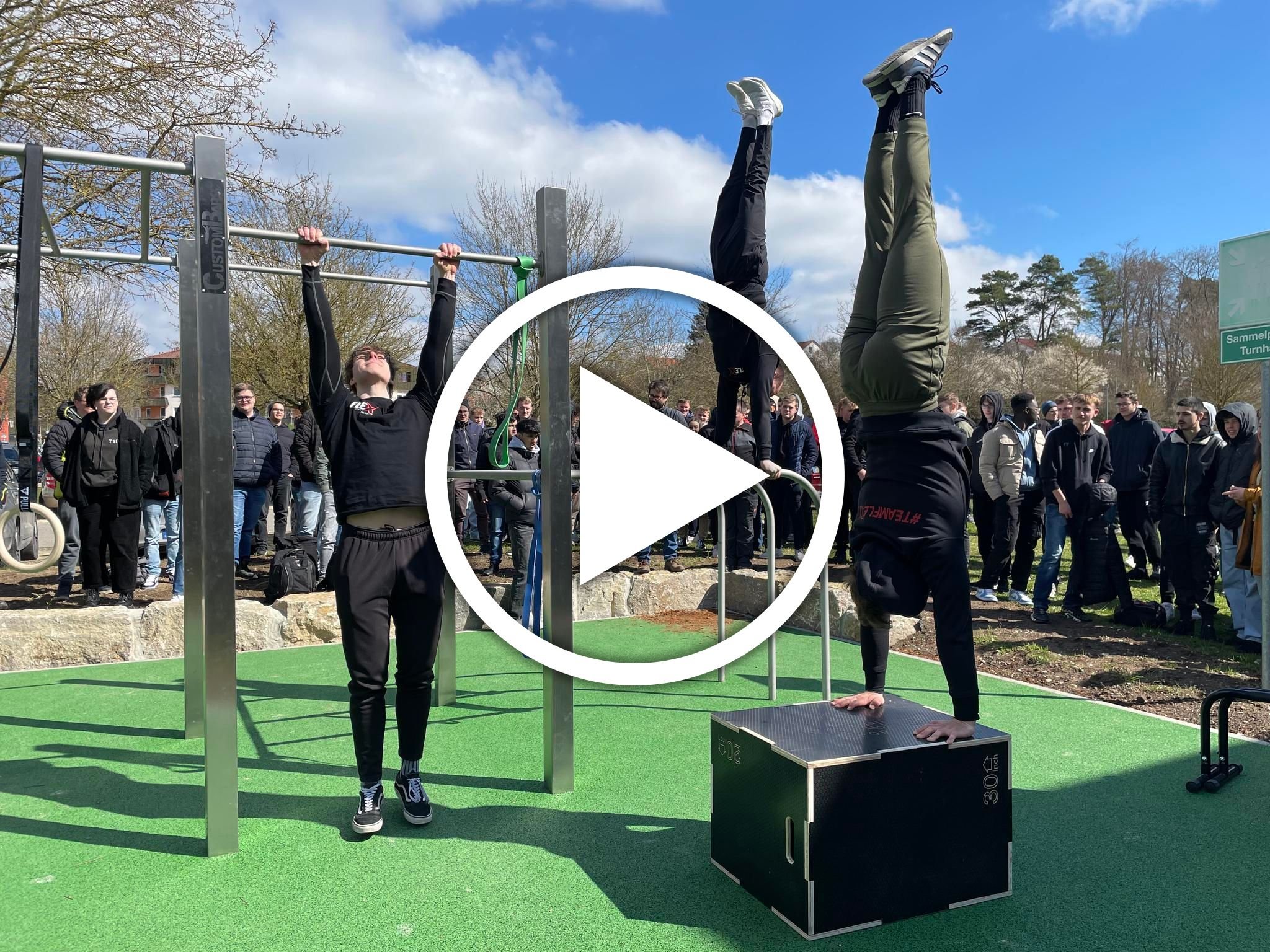 In Ehingen können Sportler jetzt die Calisthenics–Anlage nutzen
