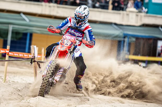 Buhmann liegt bei WM–Auftakt in den Top 20