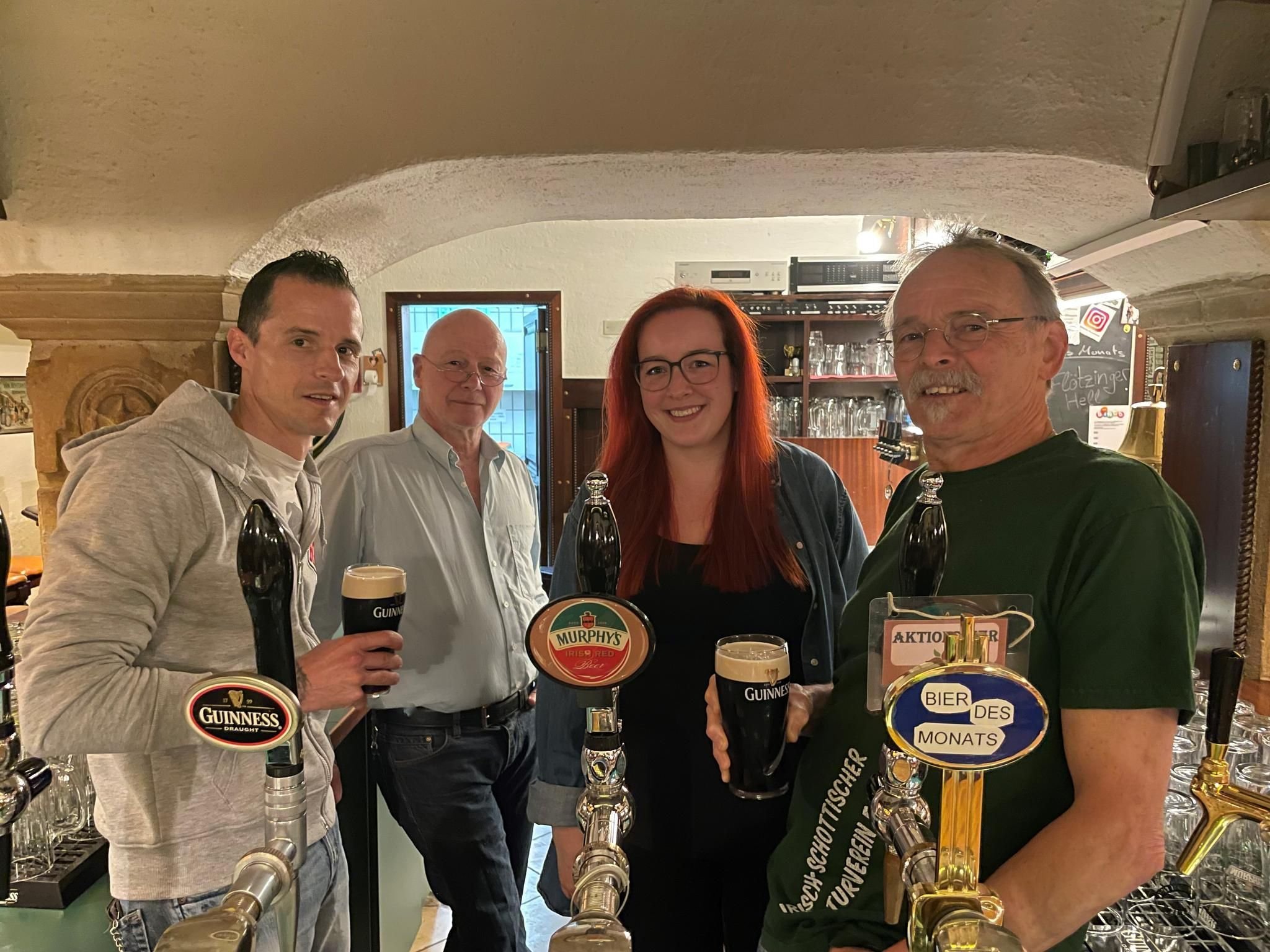 Irish Pub „Leprechaun“: Was das irisch–schottische Wohnzimmer zu bieten hat