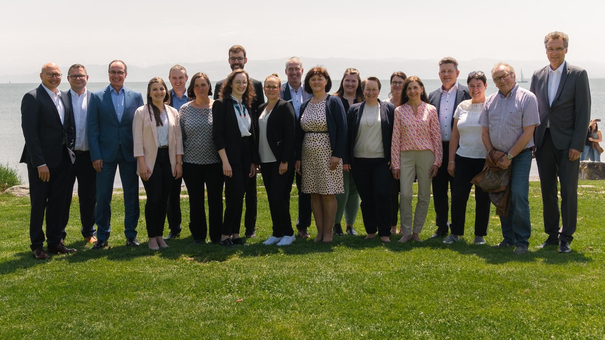 Volksbank ehrt langjährige Mitarbeiterinnen und Mitarbeiter