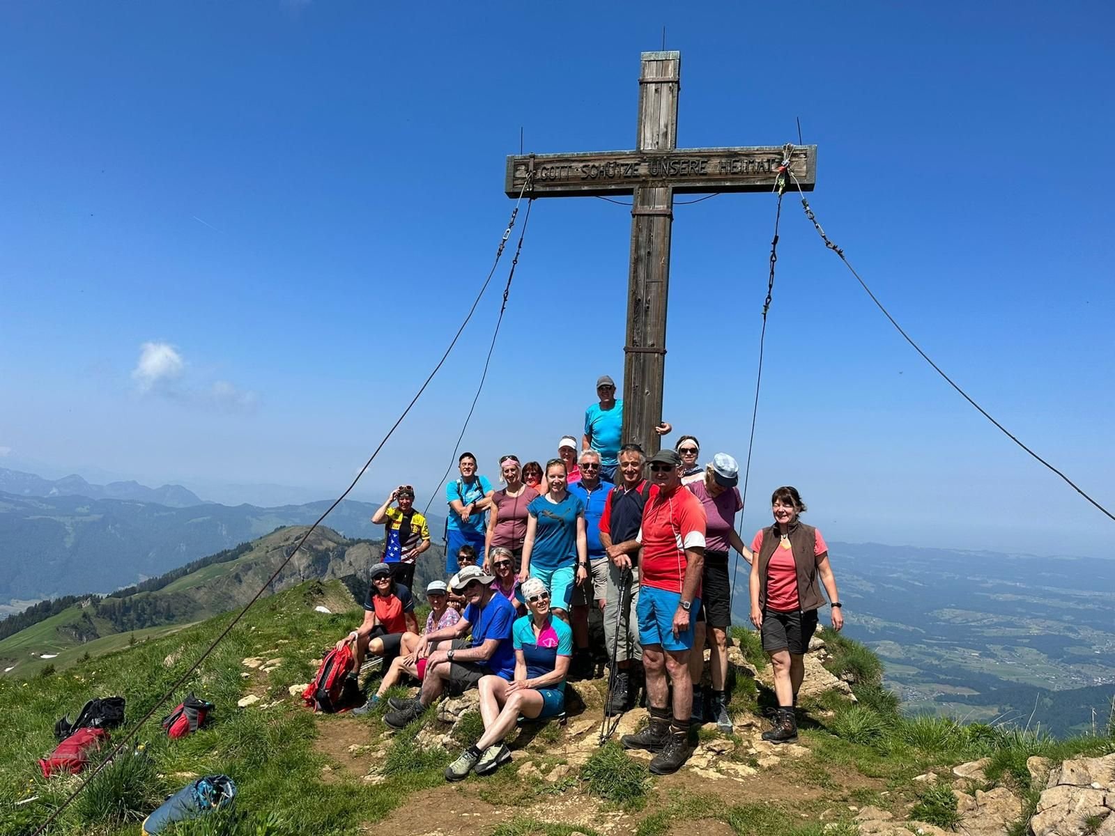 DAV Isny ist auf Fünf–Gipfel–Tour im Bregenzer Wald