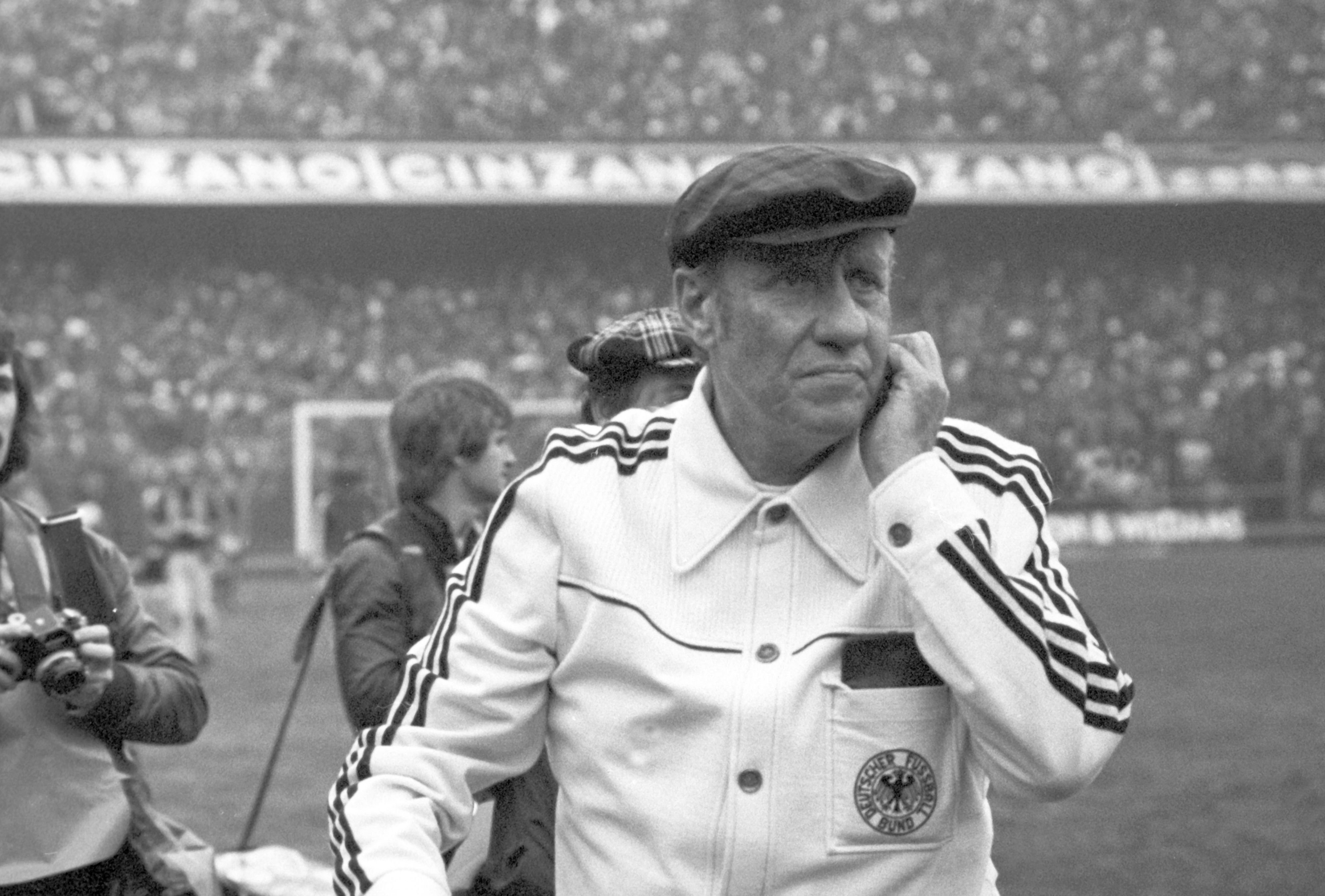 Der Mann mit der Mütze und die Schmach von Cordoba