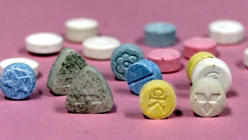 Gefährliche Pillen an Schulen – Polizei kündigt Maßnahmen an